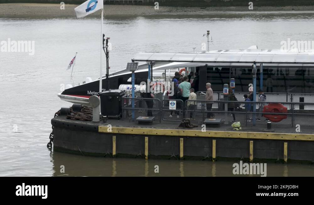 Boat to greenwich Stock Videos & Footage - HD and 4K Video Clips - Alamy