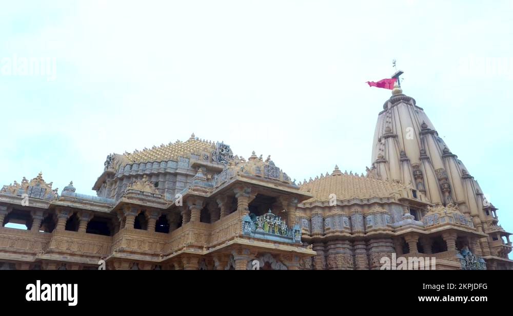 Cameras are being taken from the left side of the temple and the flag ...