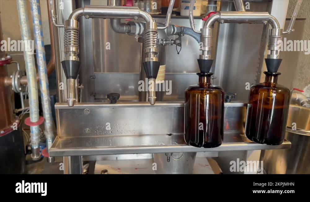 Bottlingmachine Stock Videos & Footage - HD and 4K Video Clips - Alamy