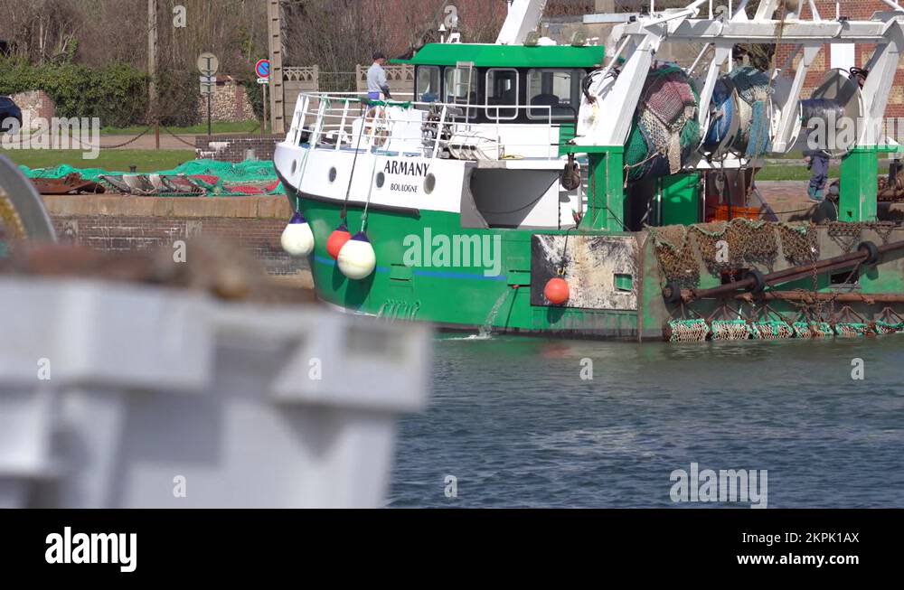 Scallops boat Stock Videos & Footage - HD and 4K Video Clips - Alamy