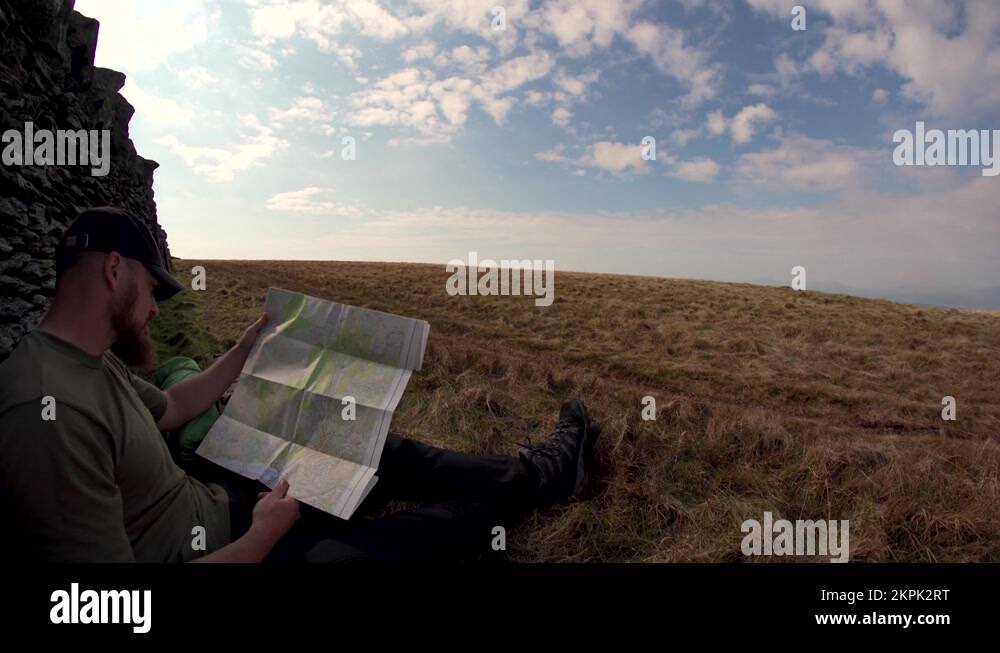 Reading walking map Stock Videos & Footage - HD and 4K Video Clips - Alamy