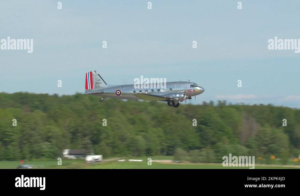 Propeller douglas dc aircraft Stock Videos & Footage - HD and 4K Video ...