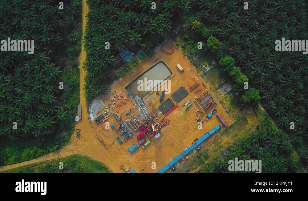 Cinematic Onshore Drilling and Workover Rig structure and Rig equipment ...