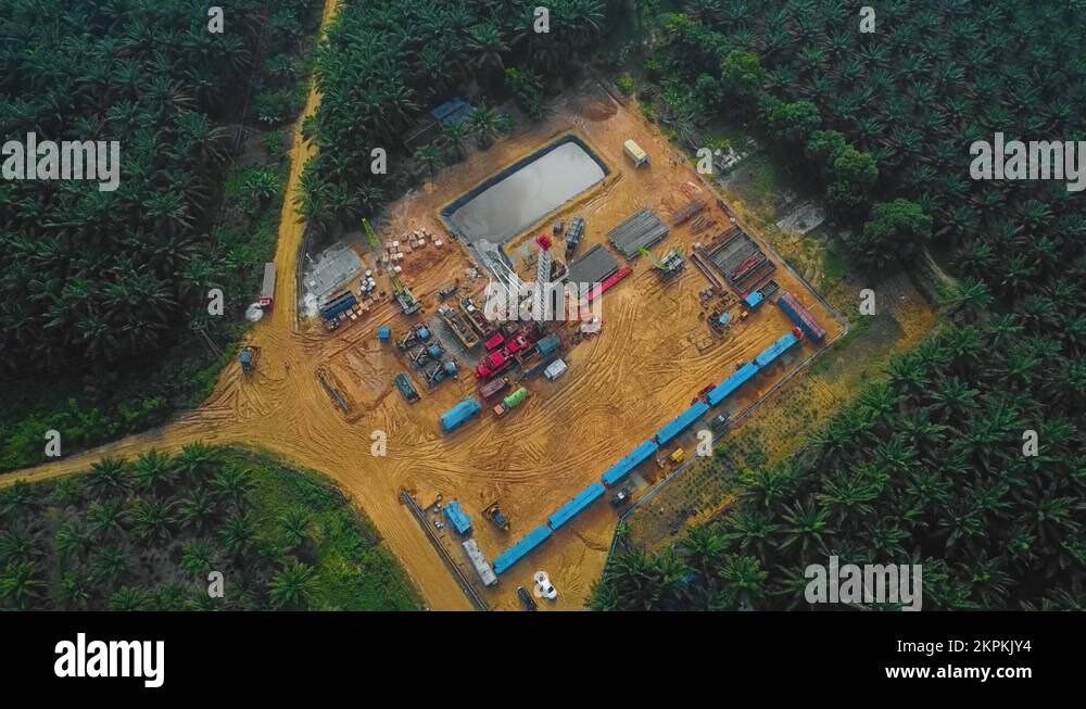 Cinematic Onshore Drilling and Workover Rig structure and Rig equipment ...