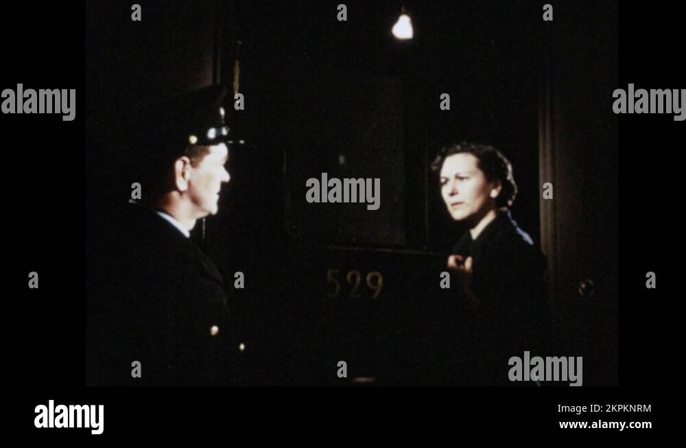 Woman Answering Door Stock Videos And Footage Hd And 4k Video Clips Alamy