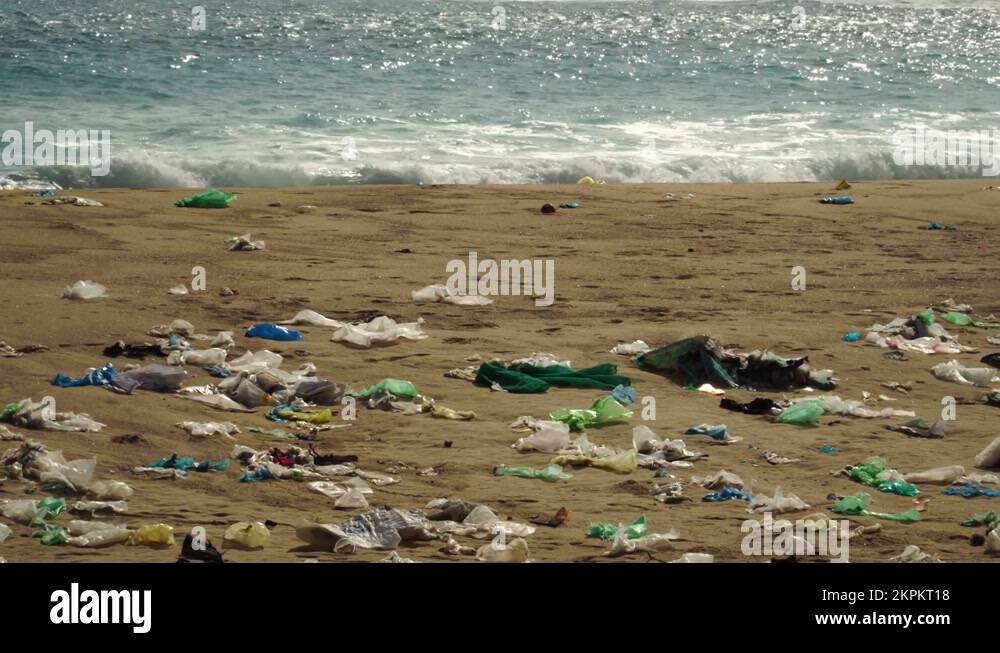 Trash ocean wave Stock Videos & Footage - HD and 4K Video Clips - Alamy