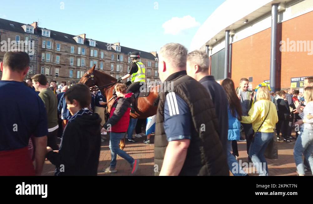 Female mounted police Stock Videos & Footage - HD and 4K Video Clips ...