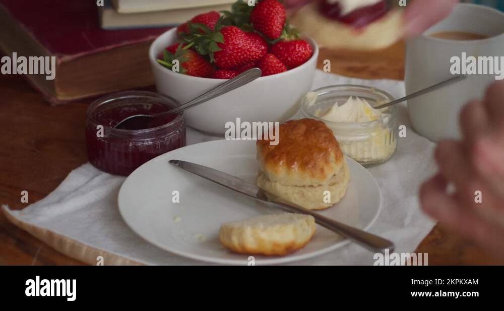 Cornish cream Stock Videos & Footage - HD and 4K Video Clips - Alamy