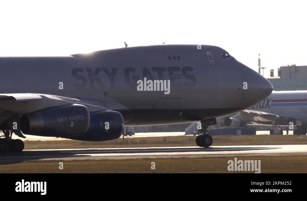 Four engine cargo plane Stock Videos & Footage - HD and 4K Video Clips ...