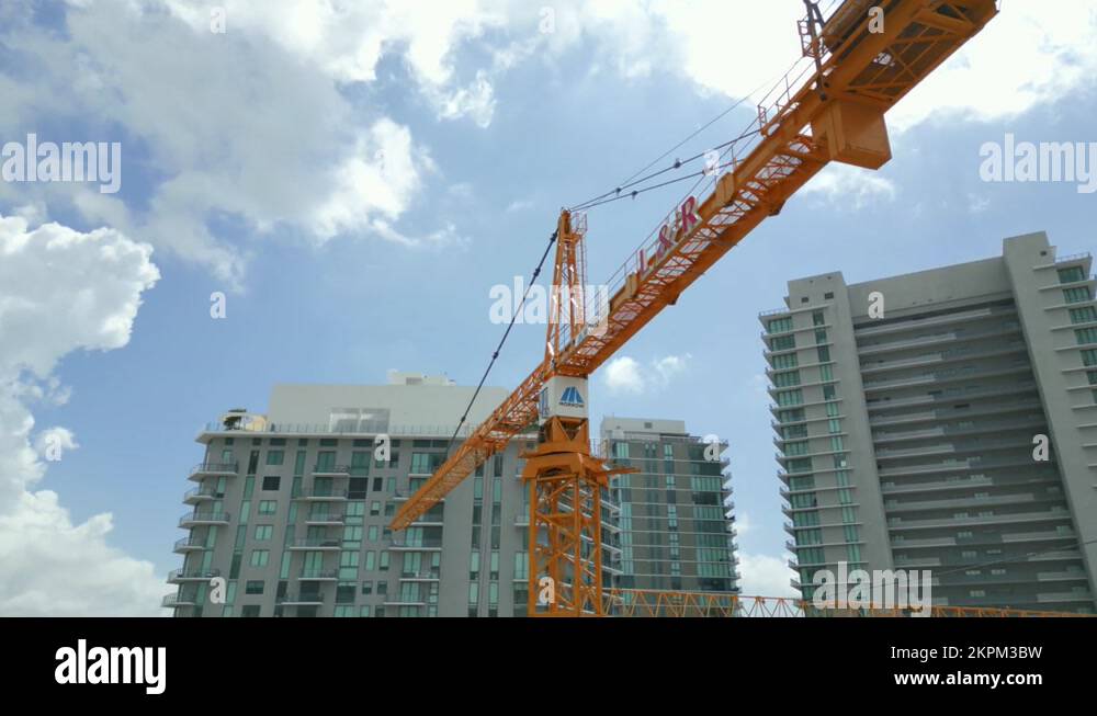 Real cranes Stock Videos & Footage - HD and 4K Video Clips - Alamy