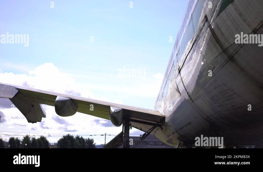 Airplane sitting Stock Videos & Footage - HD and 4K Video Clips - Alamy