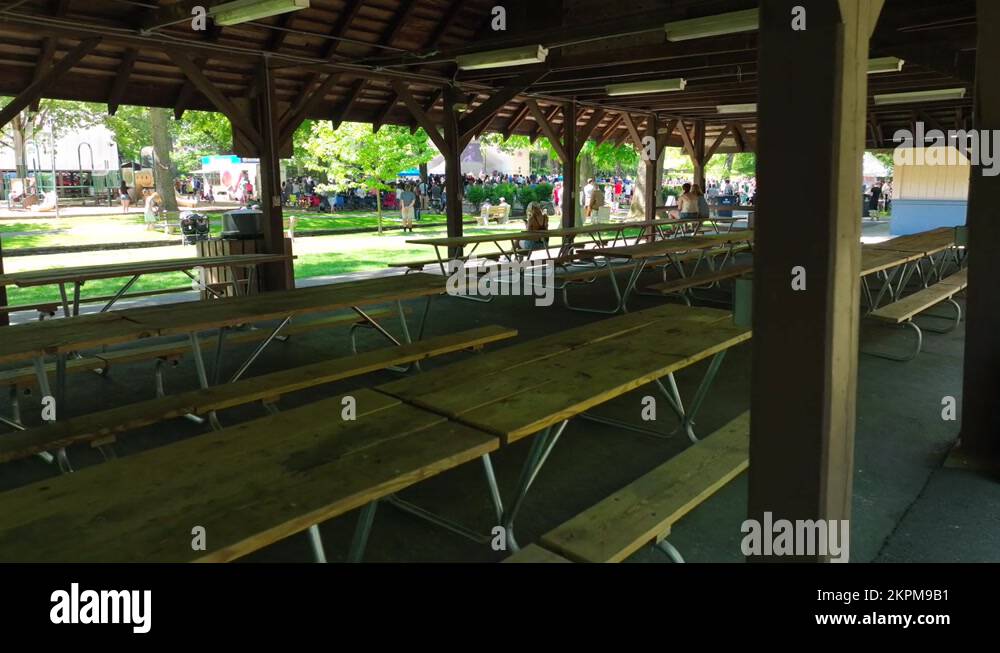 Park bench setting Stock Videos & Footage - HD and 4K Video Clips - Alamy