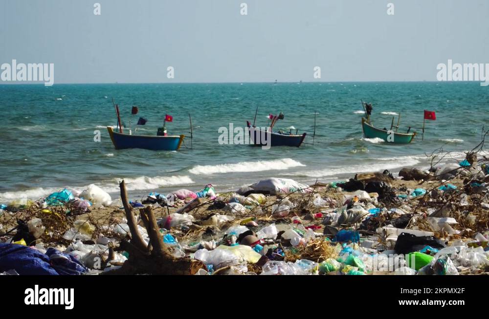 Discarded boats Stock Videos & Footage - HD and 4K Video Clips - Alamy