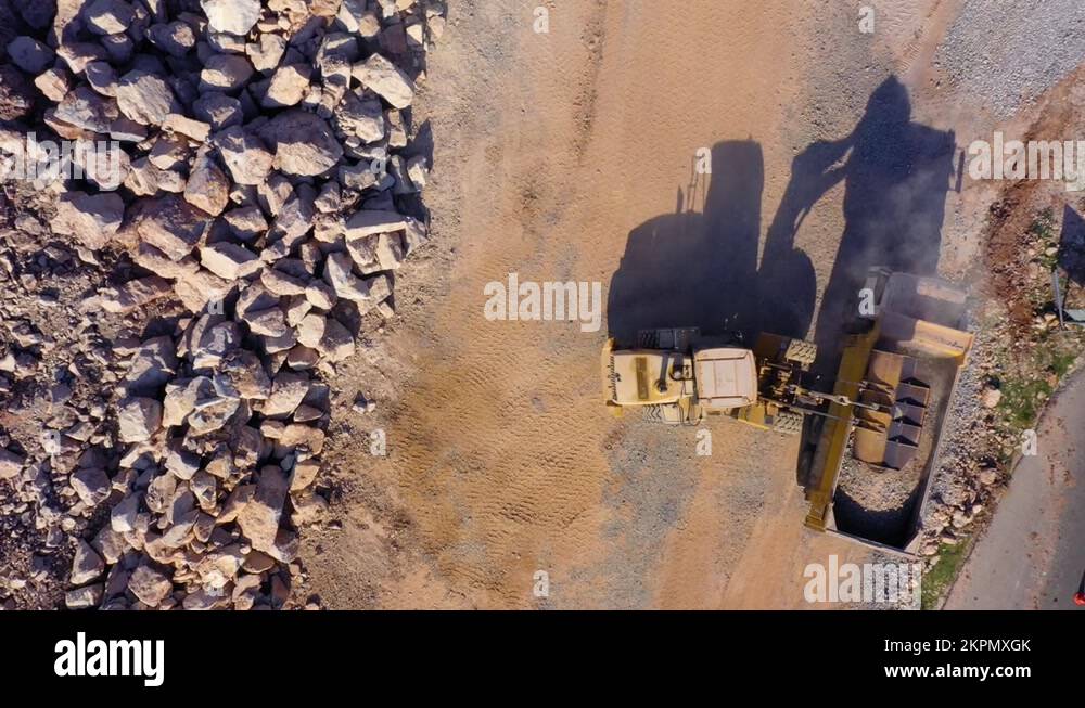 Excavator loading truck Stock Videos & Footage - HD and 4K Video Clips ...