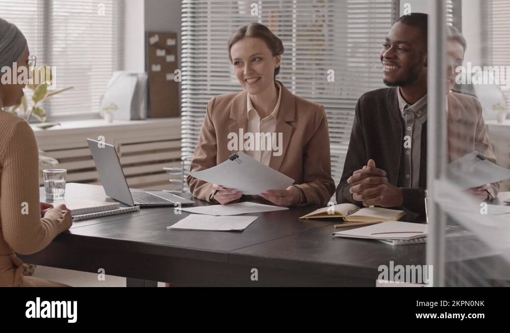 Muslim job interview Stock Videos & Footage - HD and 4K Video Clips - Alamy