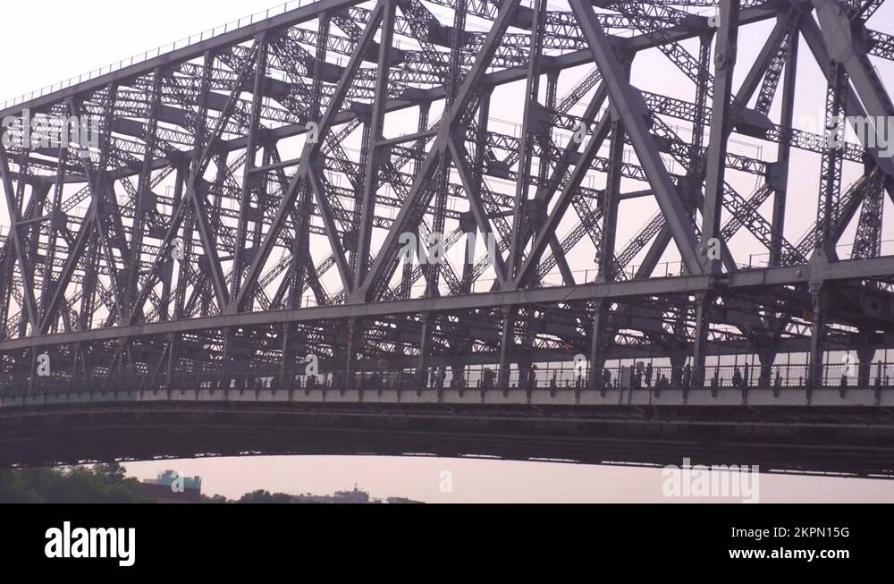 Howrah Bridge is a continental bridge built in 1943. One and a half ...