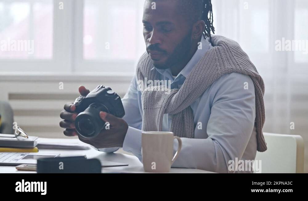 Camera instruction Stock Videos & Footage - HD and 4K Video Clips - Alamy