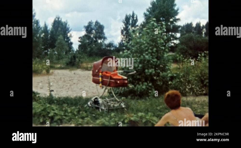 90s beach women Stock Videos & Footage - HD and 4K Video Clips - Alamy