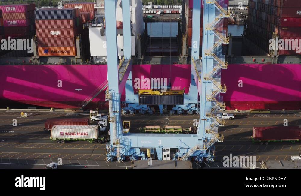 Gantry lift Stock Videos & Footage - HD and 4K Video Clips - Alamy