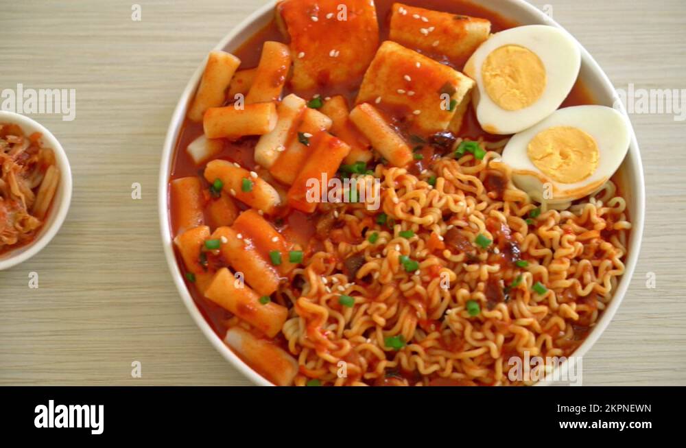 Korean instant noodles with Korean rice cake and fish cake and boiled ...