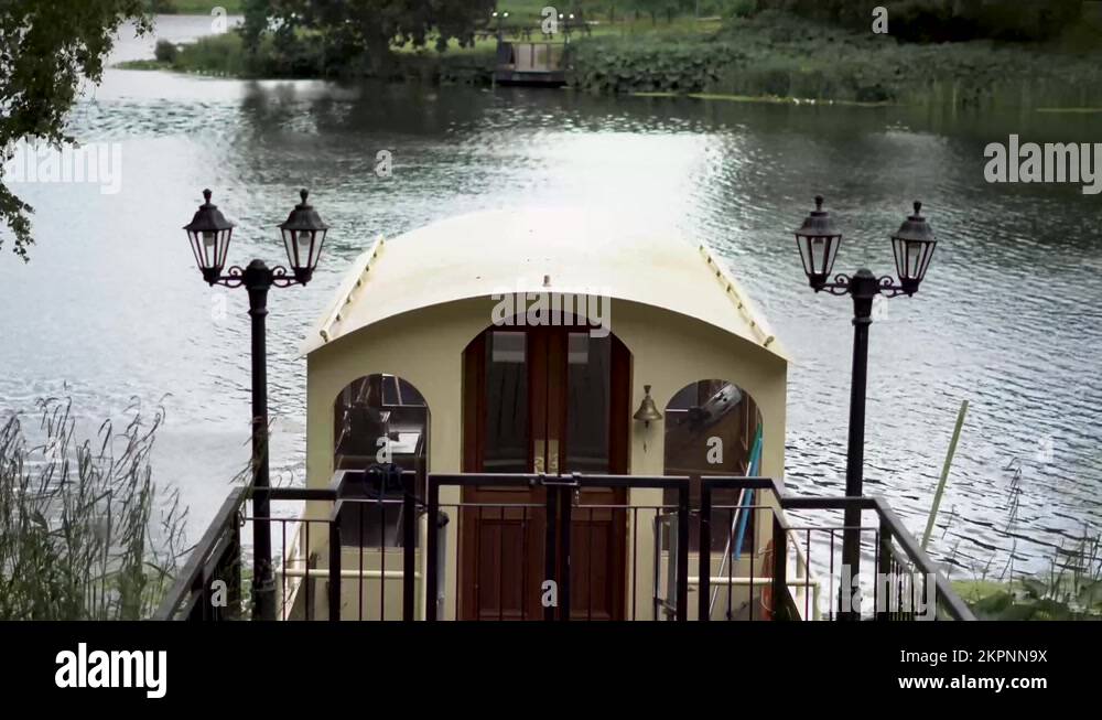 Rope ferry Stock Videos & Footage - HD and 4K Video Clips - Alamy