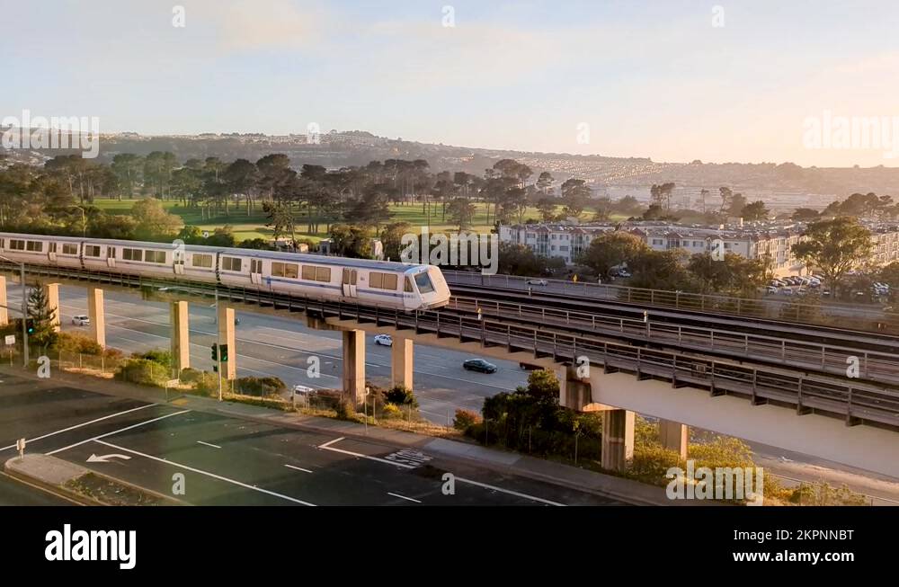 Elevated bart tracks Stock Videos & Footage - HD and 4K Video Clips - Alamy
