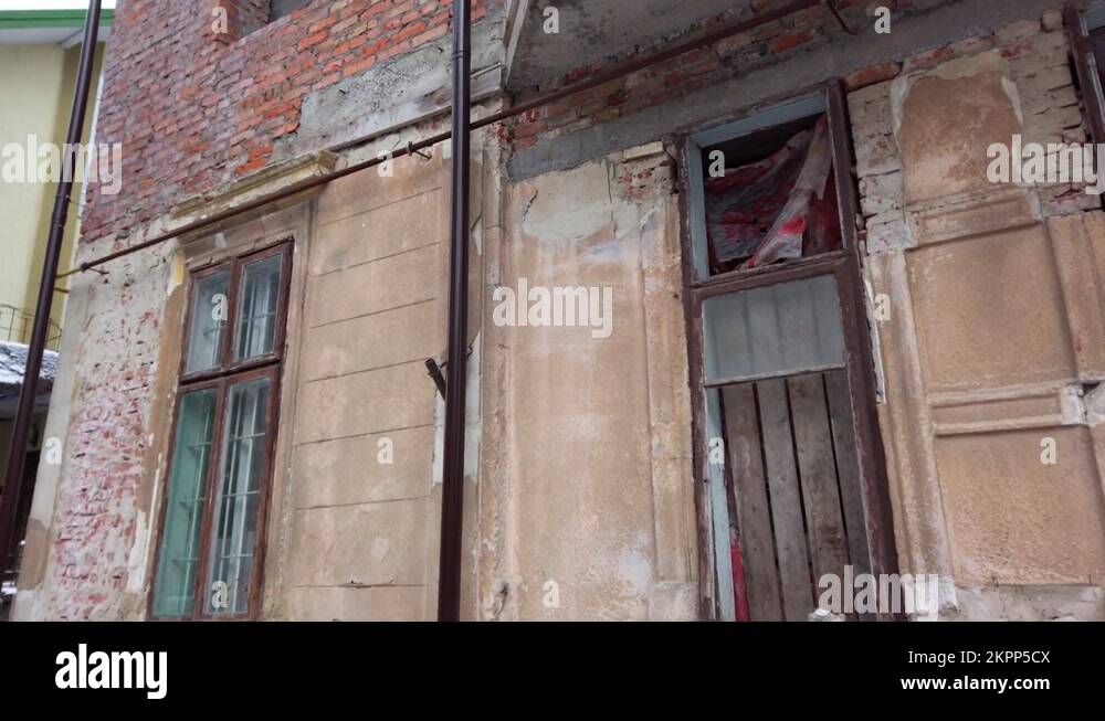 Broken cladding Stock Videos & Footage - HD and 4K Video Clips - Alamy