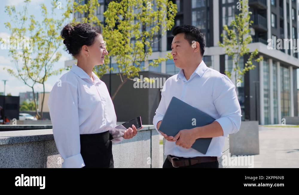 Korean employees Stock Videos & Footage - HD and 4K Video Clips - Alamy