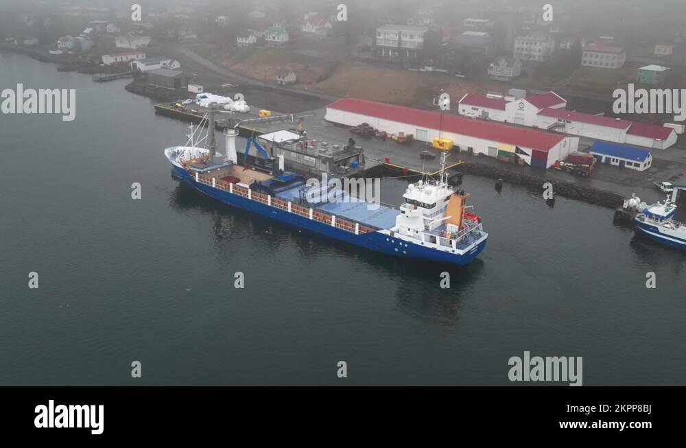 Vessel unloading Stock Videos & Footage - HD and 4K Video Clips - Alamy
