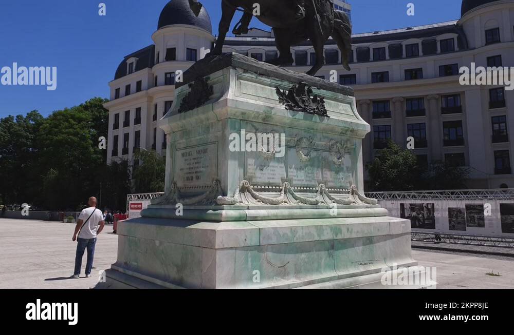 Tilt up revealing Michael the Brave statue, University Square ...