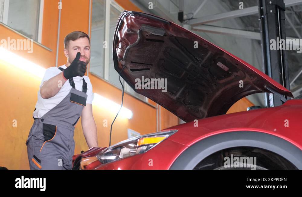 Mechanical car Stock Videos & Footage - HD and 4K Video Clips - Alamy