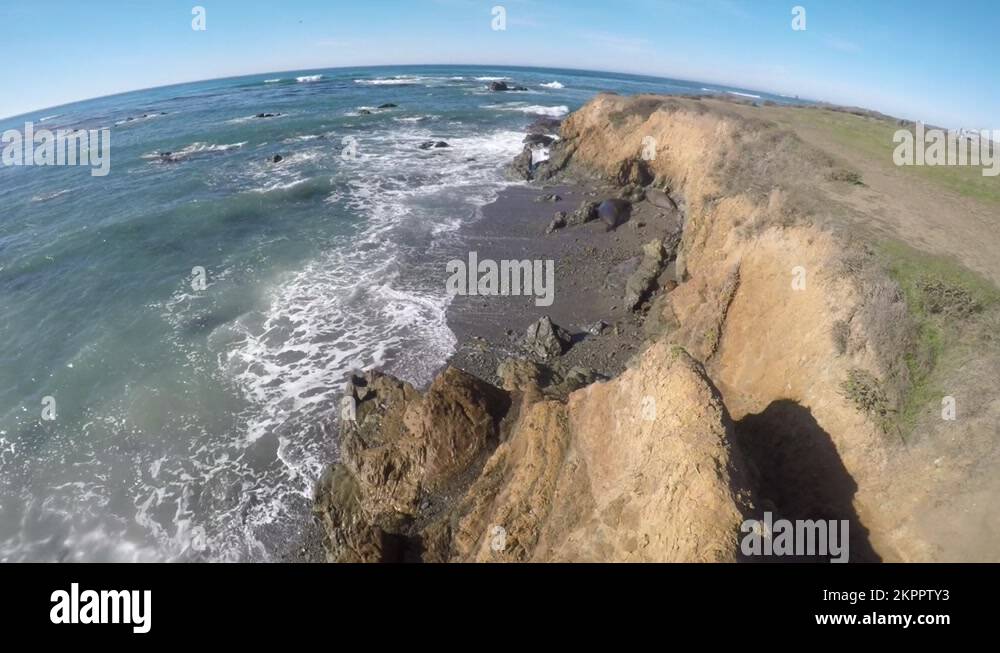 Roaring waves Stock Videos & Footage - HD and 4K Video Clips - Alamy