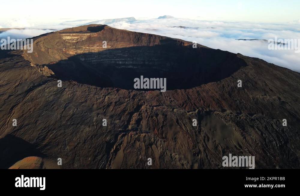 Crater de dolomieu Stock Videos & Footage - HD and 4K Video Clips - Alamy