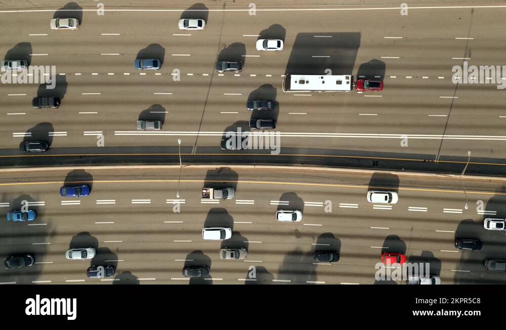 Two way highway Stock Videos & Footage - HD and 4K Video Clips - Alamy