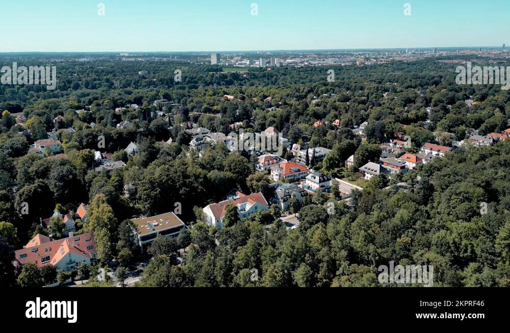 Upper class housing Stock Videos & Footage - HD and 4K Video Clips - Alamy