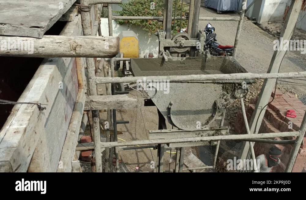 Lifting scaffolding Stock Videos & Footage - HD and 4K Video Clips - Alamy