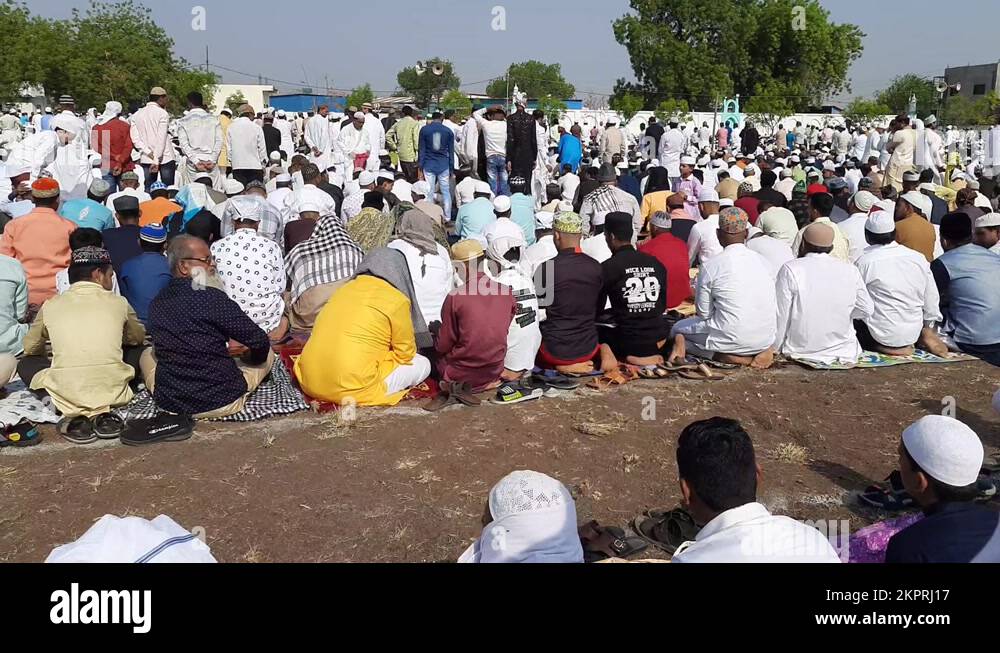 Namaz prayer Stock Videos & Footage - HD and 4K Video Clips - Alamy