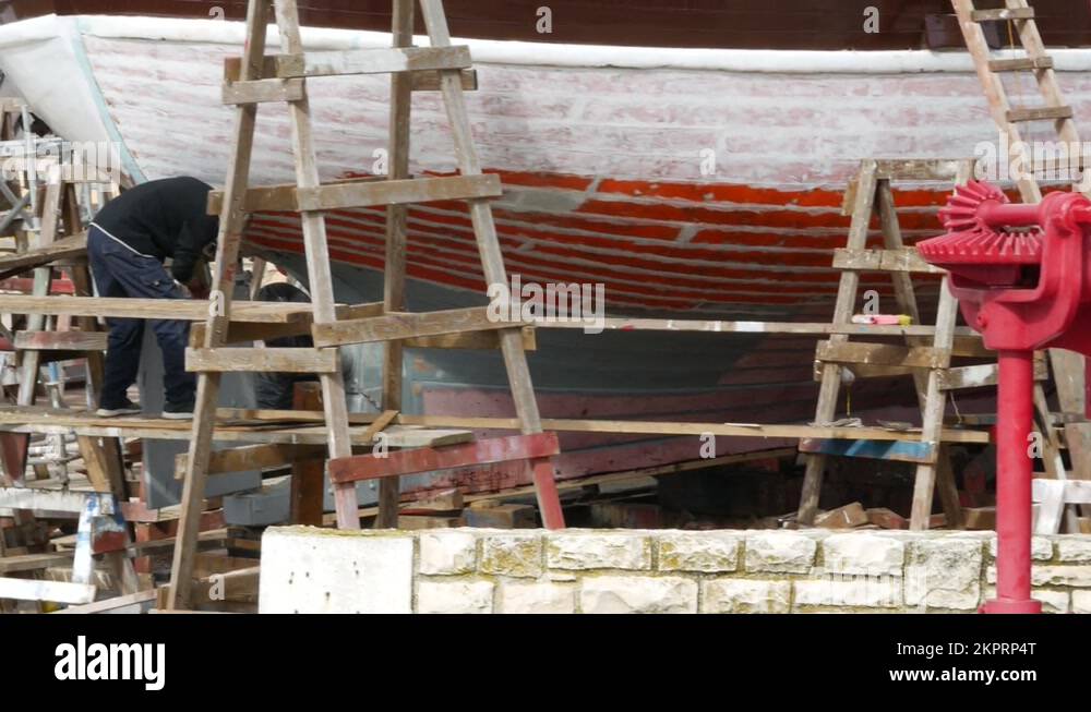 Hull ship repair Stock Videos & Footage - HD and 4K Video Clips - Alamy