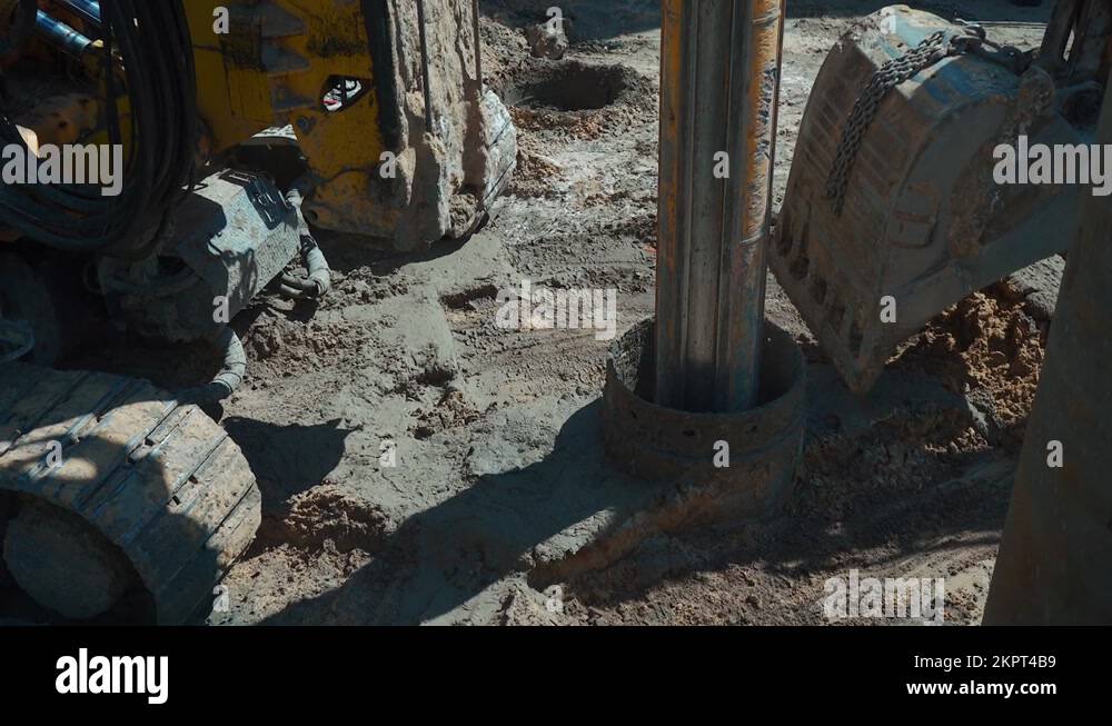 Pile driver heavy machinery concrete Stock Videos & Footage - HD and 4K ...