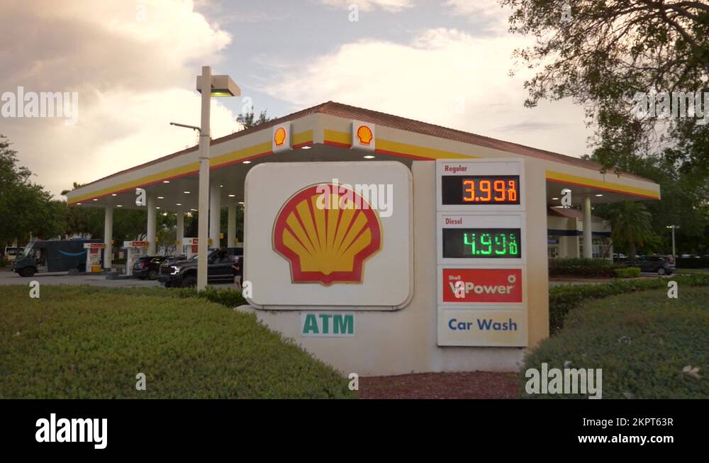 Shell gas station sign Stock Videos & Footage - HD and 4K Video Clips ...