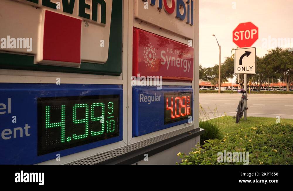 Logo 7 11 Stock Videos & Footage - HD and 4K Video Clips - Alamy