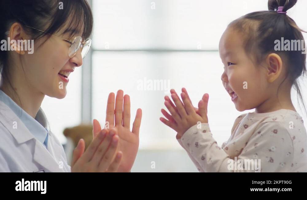 Girl clapping game Stock Videos & Footage - HD and 4K Video Clips - Alamy