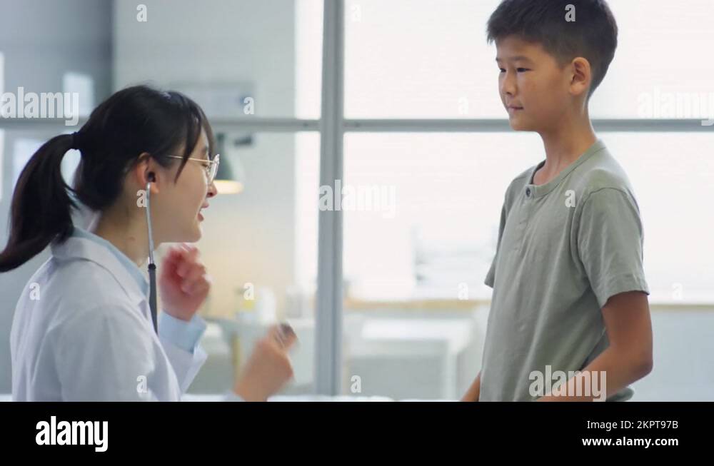 Tween doctor Stock Videos & Footage - HD and 4K Video Clips - Alamy