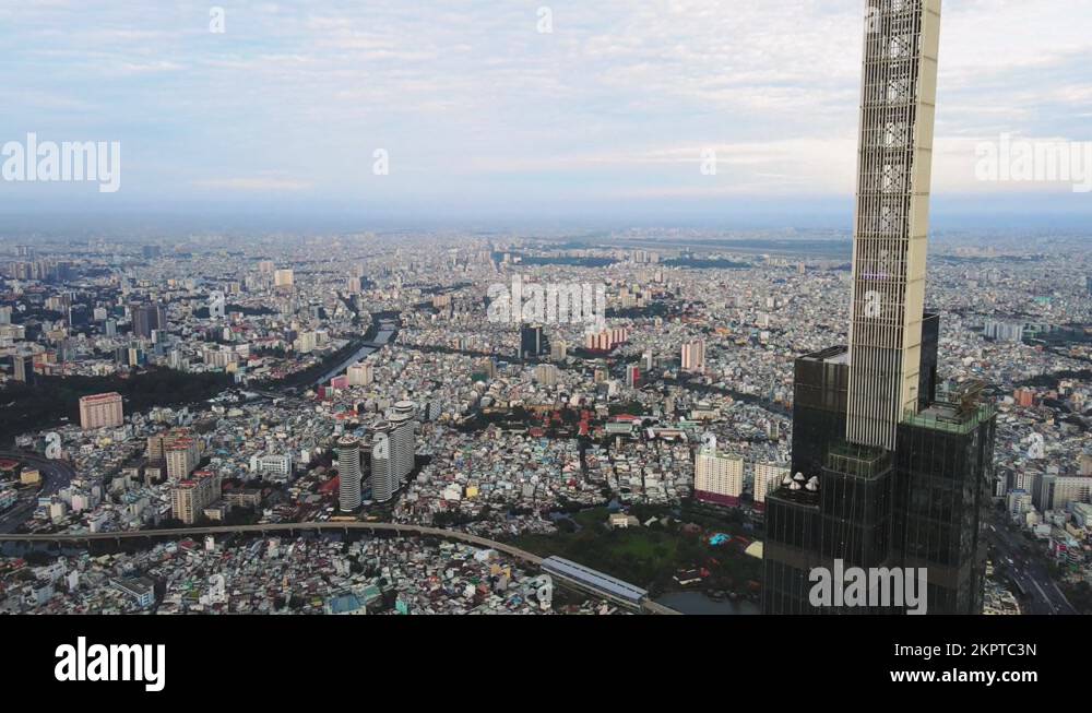 Landmark 81 tower Stock Videos & Footage - HD and 4K Video Clips - Alamy
