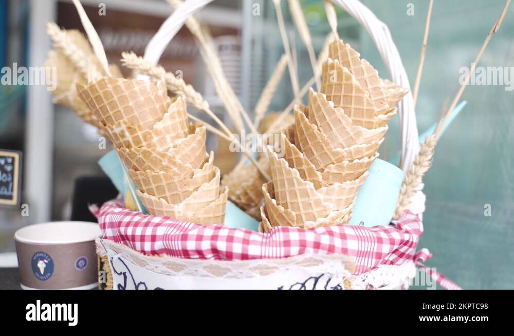 Wafer basket Stock Videos & Footage - HD and 4K Video Clips - Alamy