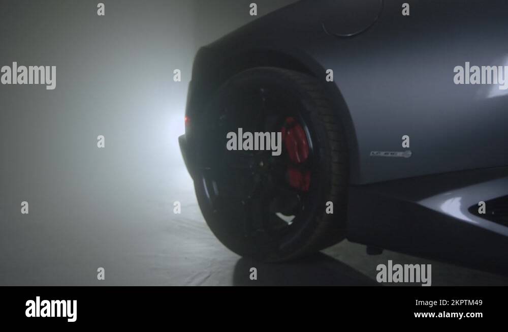 Lamborghini wheels Stock Videos & Footage - HD and 4K Video Clips - Alamy
