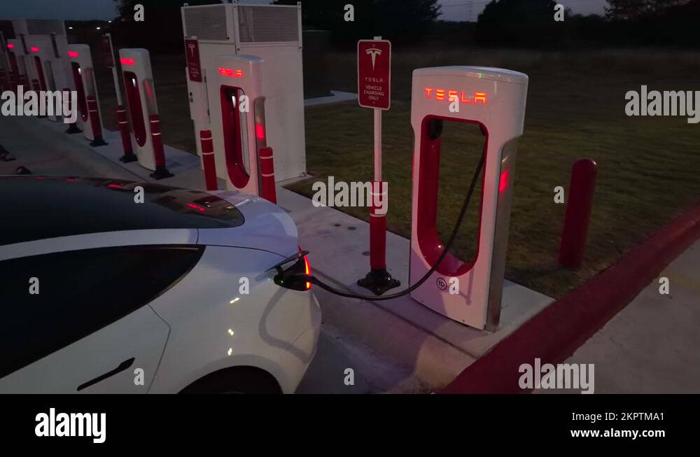 Tesla supercharger night Stock Videos & Footage - HD and 4K Video Clips ...