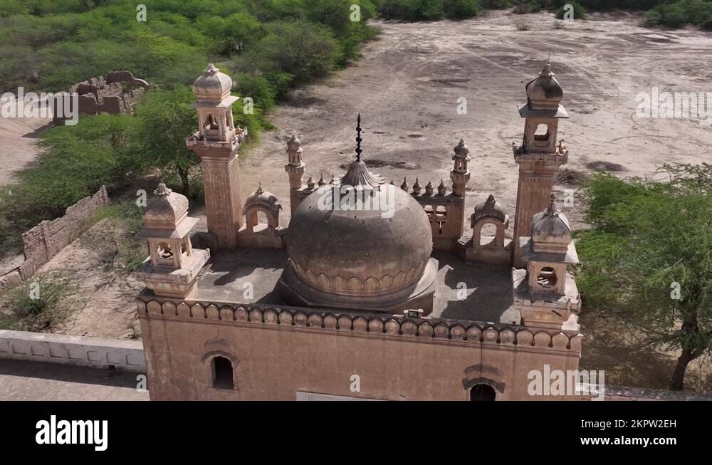 Derawar Fortress in Cholistan Desert was captured on 4K video by a ...