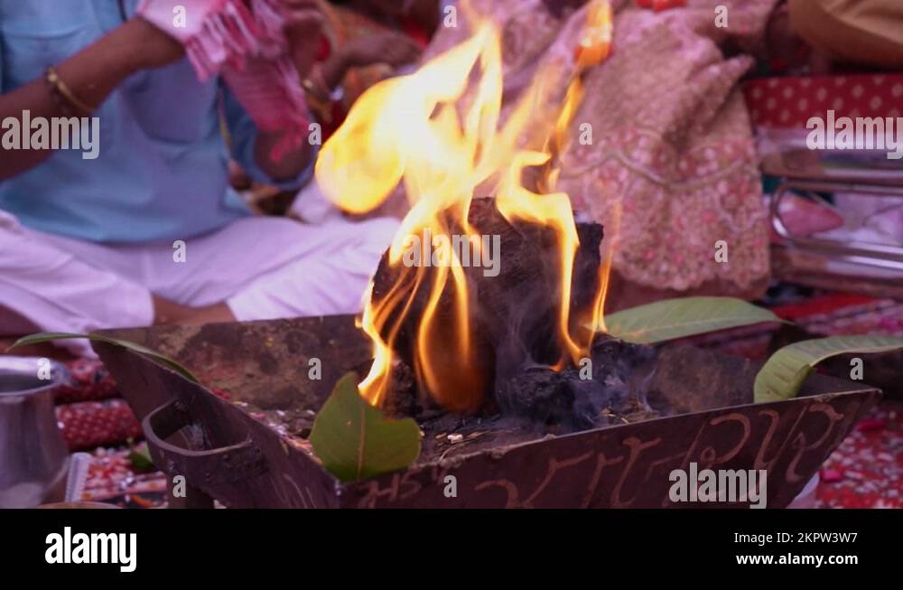Hawan kund, Indian culture, Hindu Wedding rituals background Stock ...