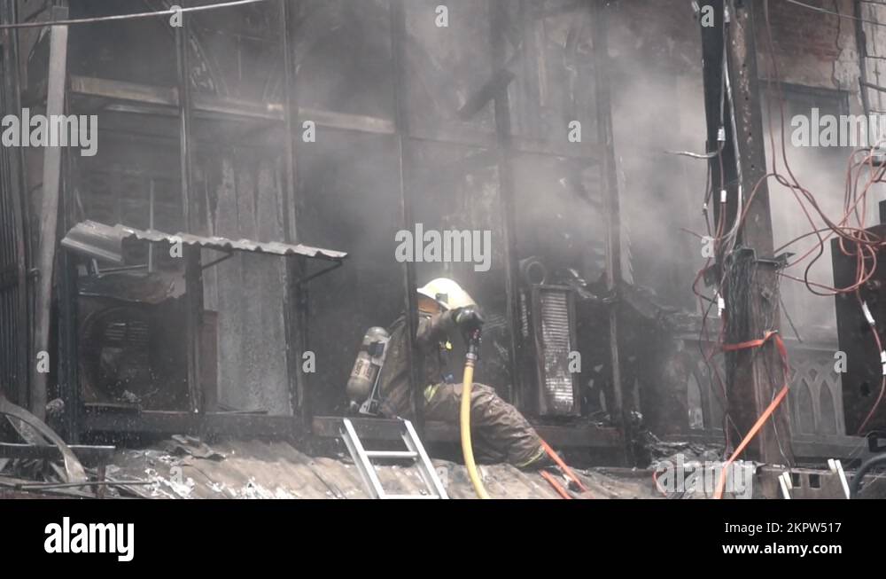 Burning building city Stock Videos & Footage - HD and 4K Video Clips ...